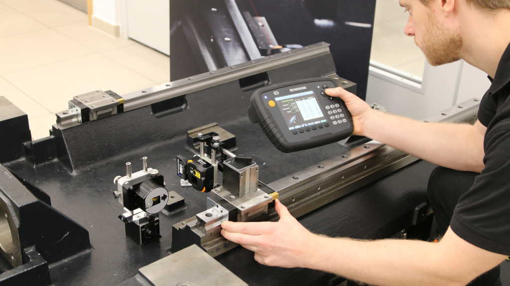 Renishaw XK parallelism kit – Metrology and Quality News - Online Magazine