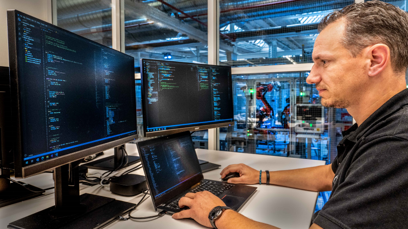Mercedes-Benz Opens Digital Factory Campus – Metrology and Quality News ...