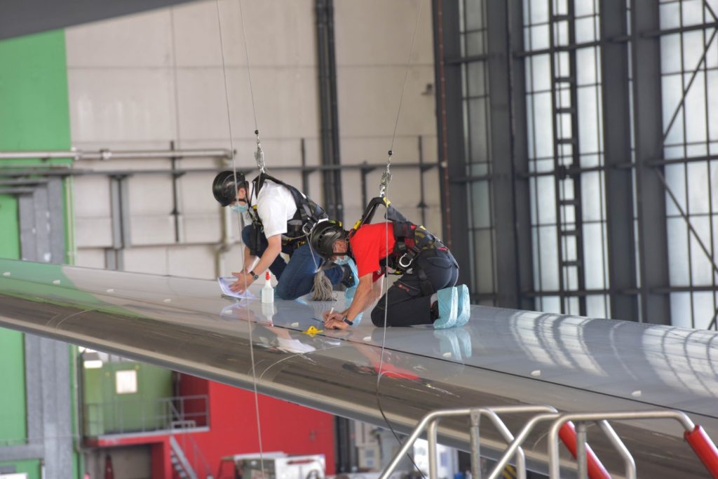 Measuring Aircraft Wing Geometry Midair Using Innovative Photogrammetry ...