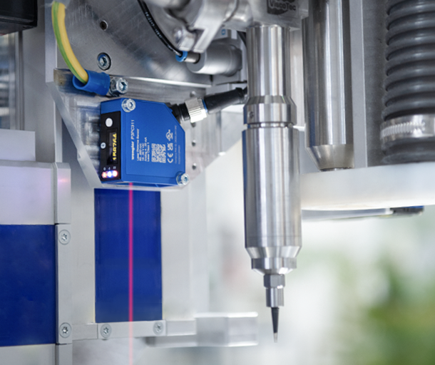 Precision Performance And Usability In One Cmos Laser Triangulation Sensor Metrology And