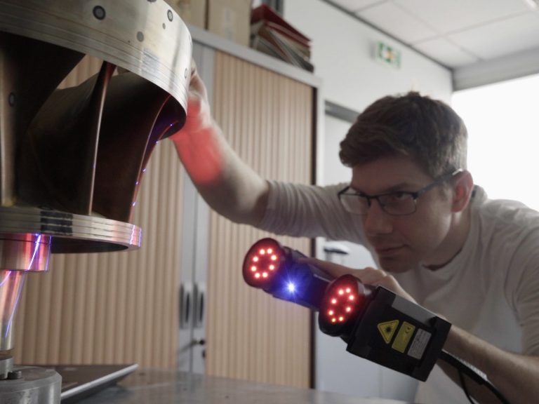 Hexagon Introduces Its First Handheld 3D Scanners – Metrology and ...