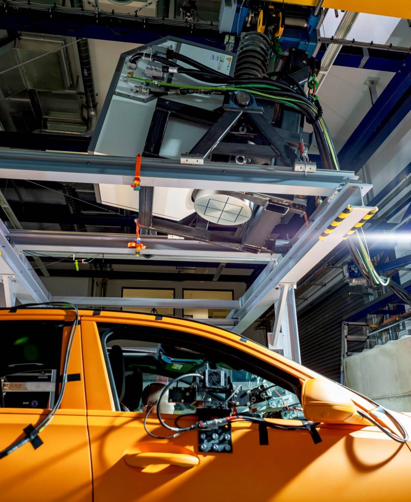 Mercedes-Benz Becomes First Manufacturer To X-ray Vehicle Crash Test ...