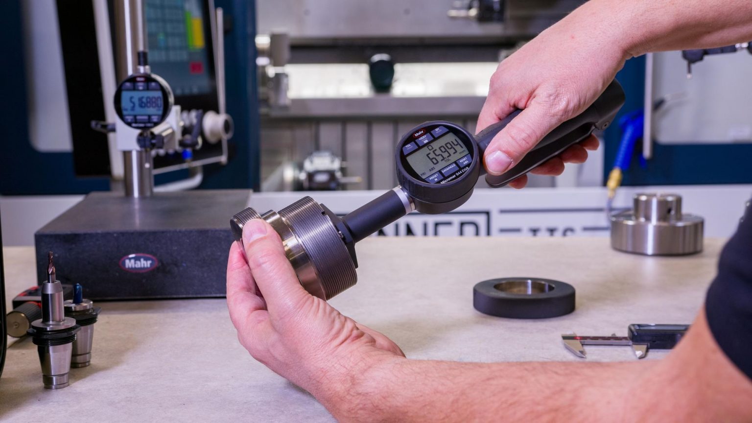 Mahr’s New Bore Measuring Device Enhances Speed and Accuracy on the ...